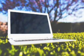 Create realistic mockups for your awesome apps | MOCKUPSJAR - Free ...